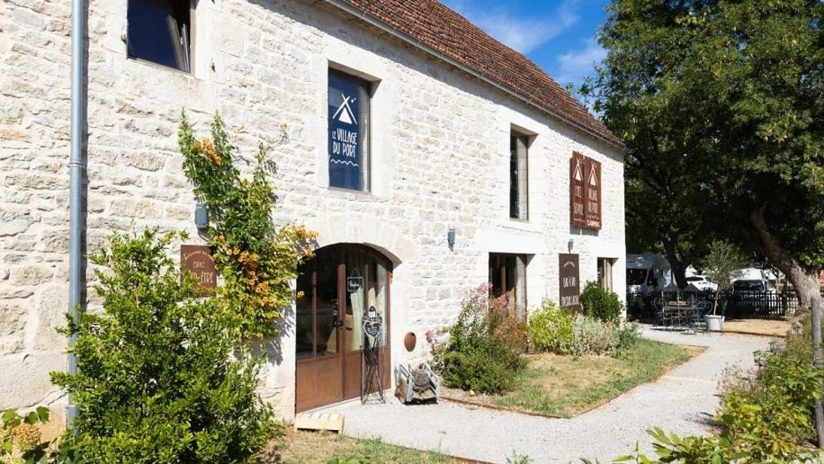 Camping Le Village du Port in Saint-Sozy (Lot, Midi-Pyrénées)