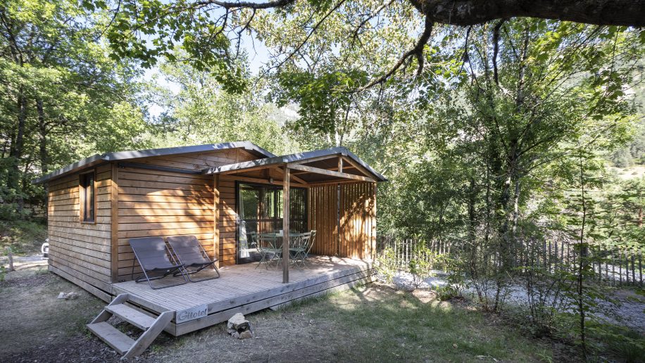 Camping Huttopia Gorges du Tarn - Campingzuidfrankrijk.nl