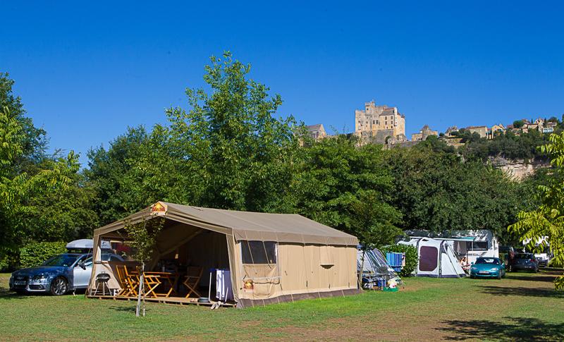 Camping Le Capeyrou - Charmecamping.de