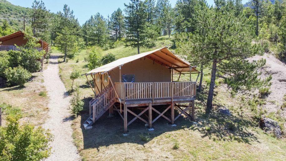Flower Camping Le Clot Du Jay - Charmecamping.nl