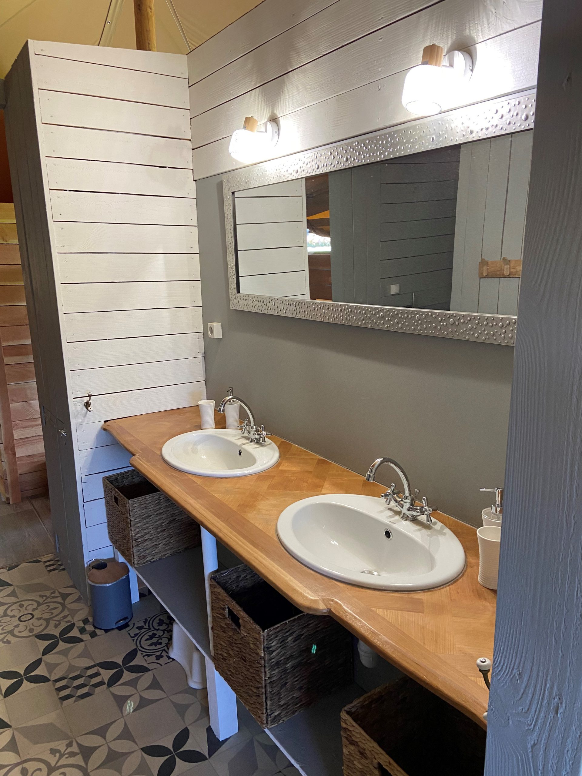 Domaine la Valade | Kleine camping & safaritenten Corrèze, Frankrijk