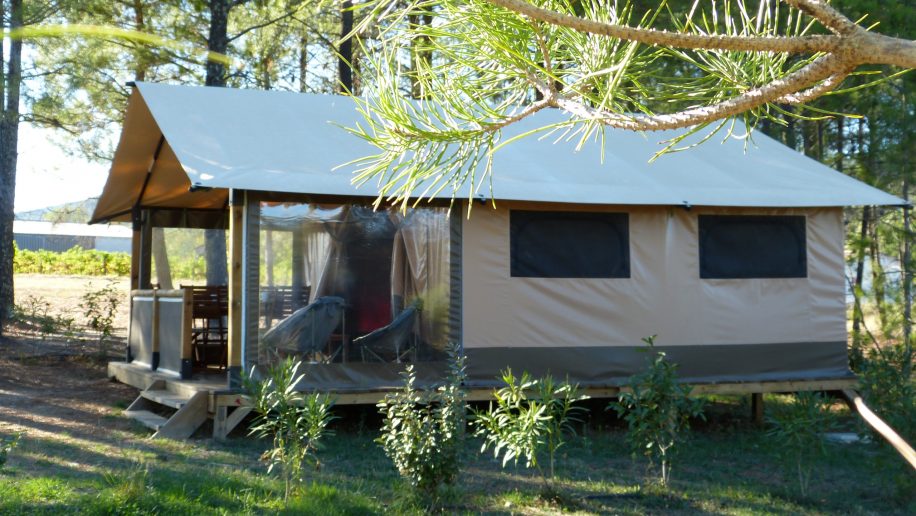 Camping Hello Soleil (Ardèche) - Campingfrankrijk.eu