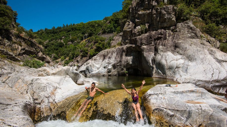 Camping Hello Soleil (Ardèche) - Campingfrankrijk.eu