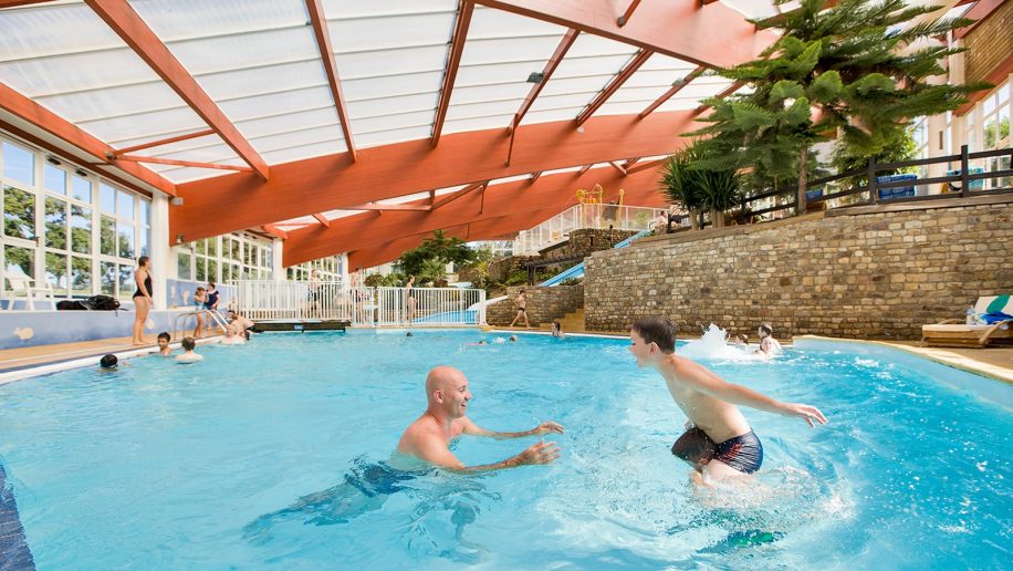 Castel Camping Château de Lez-Eaux - Charmecamping.nl