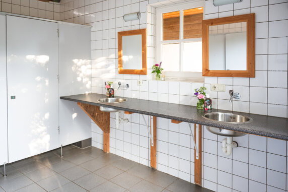 Camping Hoeve Arbeid Adelt - Kleine-camping.nl